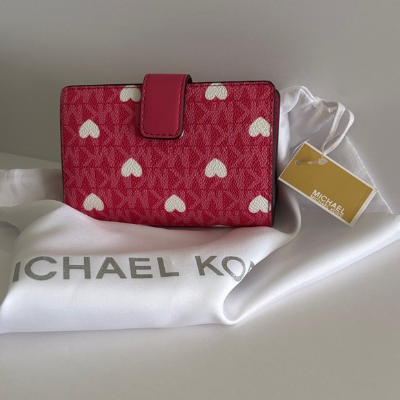 Michael Kors | Bags | Michael Kors Pink And White Heart Wallet | Poshmark